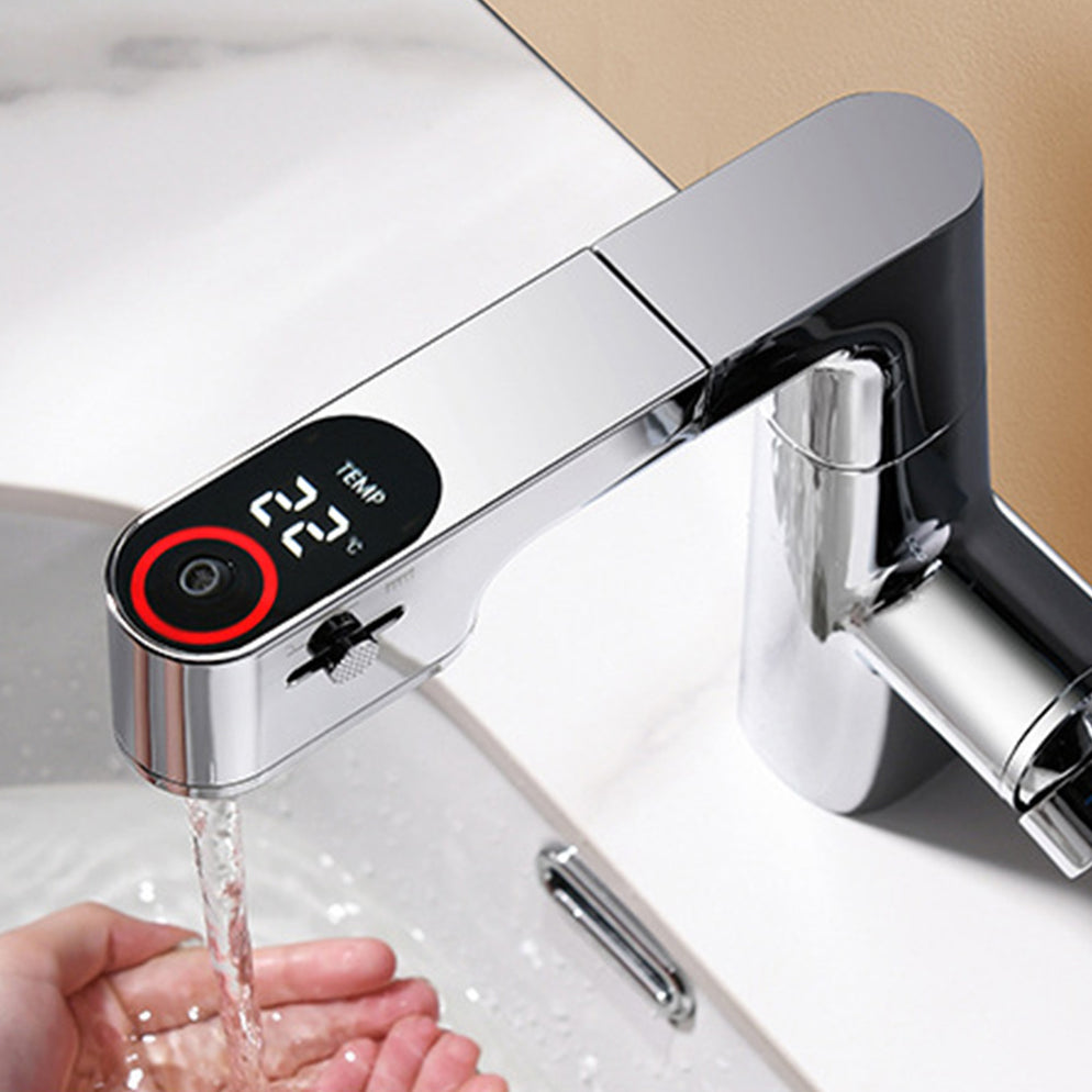 Goldenwarm LED Digital Temperature Display Faucet Pull-out Bathroom Faucet